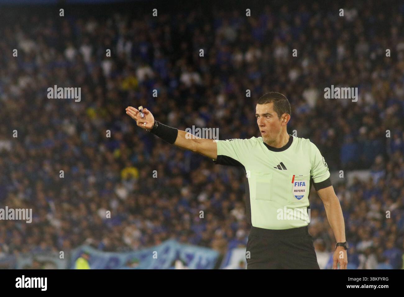 Referee protest fan hi-res stock photography and images - Alamy