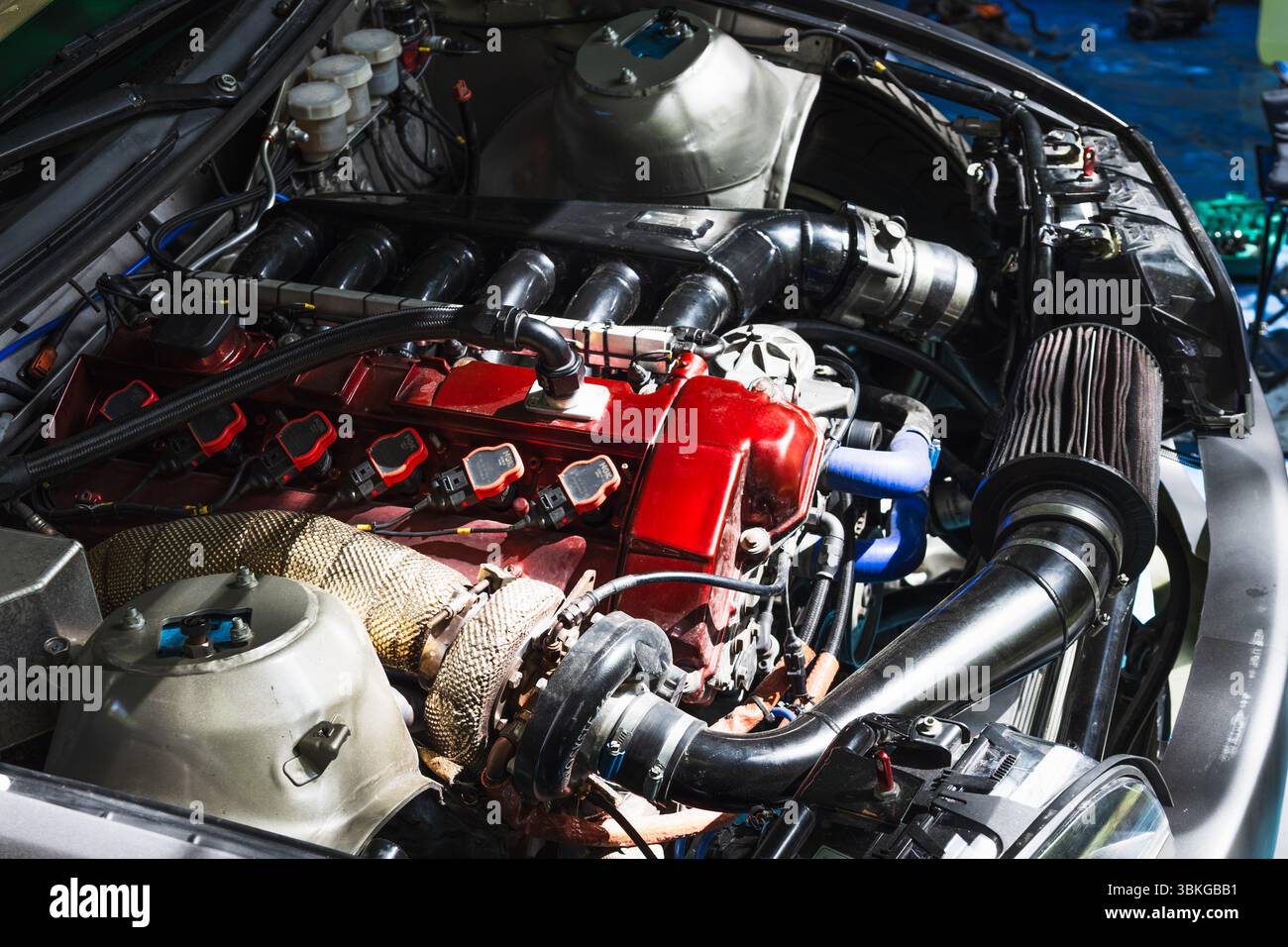 Setup car engine valve hi-res stock photography and images - Alamy