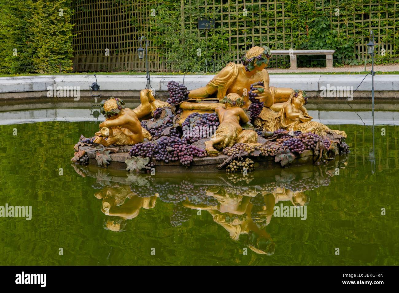 Palace of Versailles in Versailles, France Stock Photo - Alamy