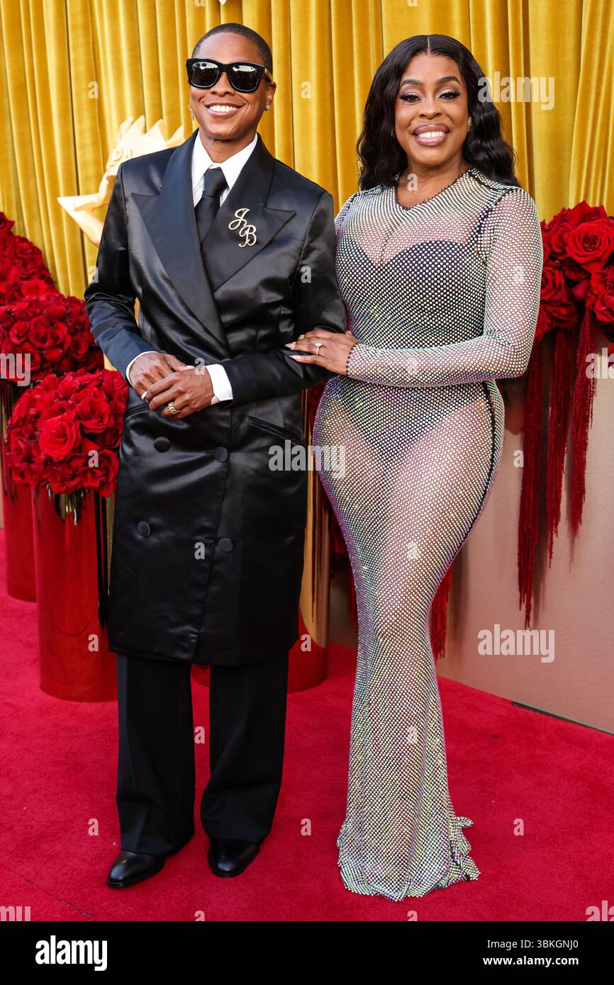 BEVERLY HILLS, LOS ANGELES, CALIFORNIA, USA - JUNE 20: American singer ...