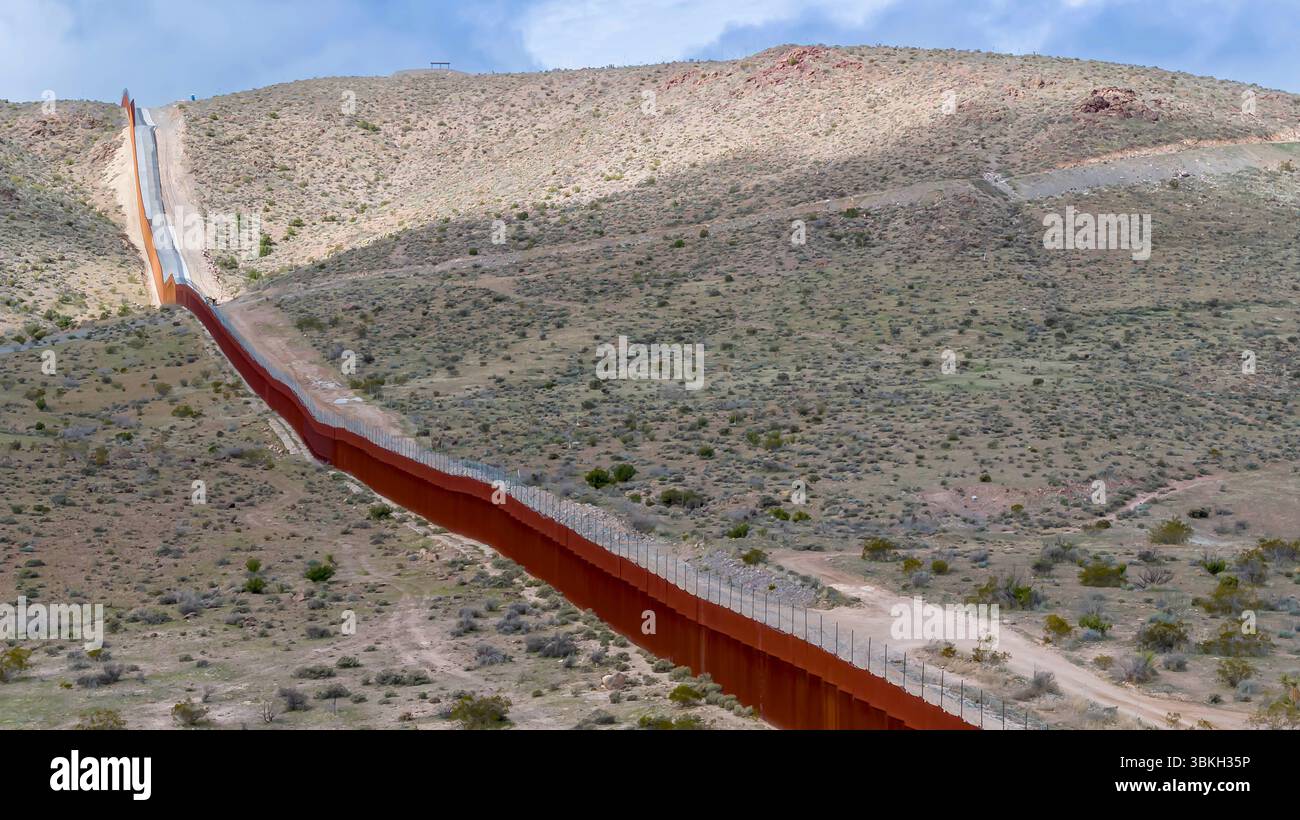 Jacumba Hot Springs border wall in California fortifies the US-Mexico ...