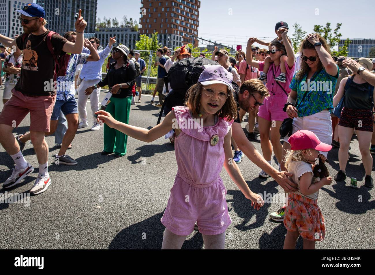 AMSTERDAM - Dancing on the car-free Ring A10 where the city of ...