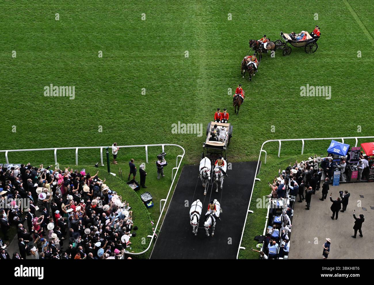 Ascot Racecourse, Berkshire, UK. 21st June, 2025. Royal Ascot Horse ...