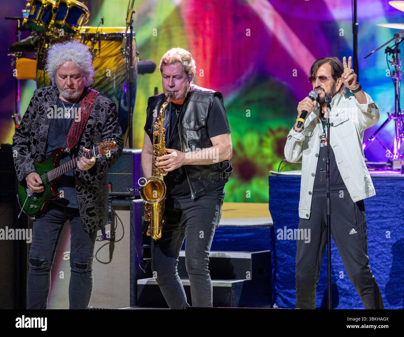 HOLLYWOOD, FL-JUNE 20: (L-R) Steve Luthaker, Warren Ham, Ringo Starr ...