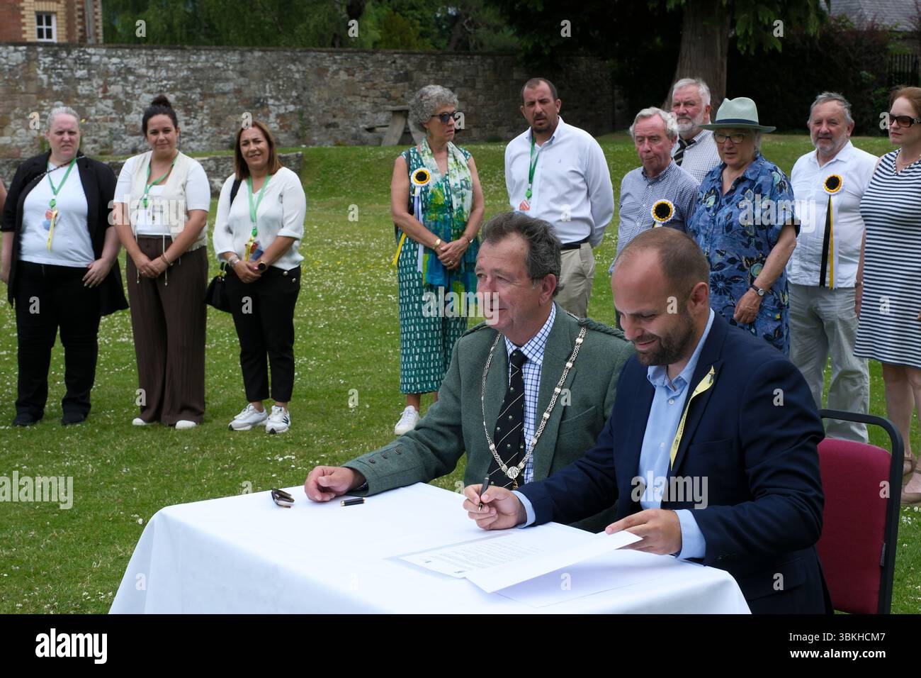 Melrose, UK. 21st June, 2025. Melrose Festival 2025, Town Twinning ...