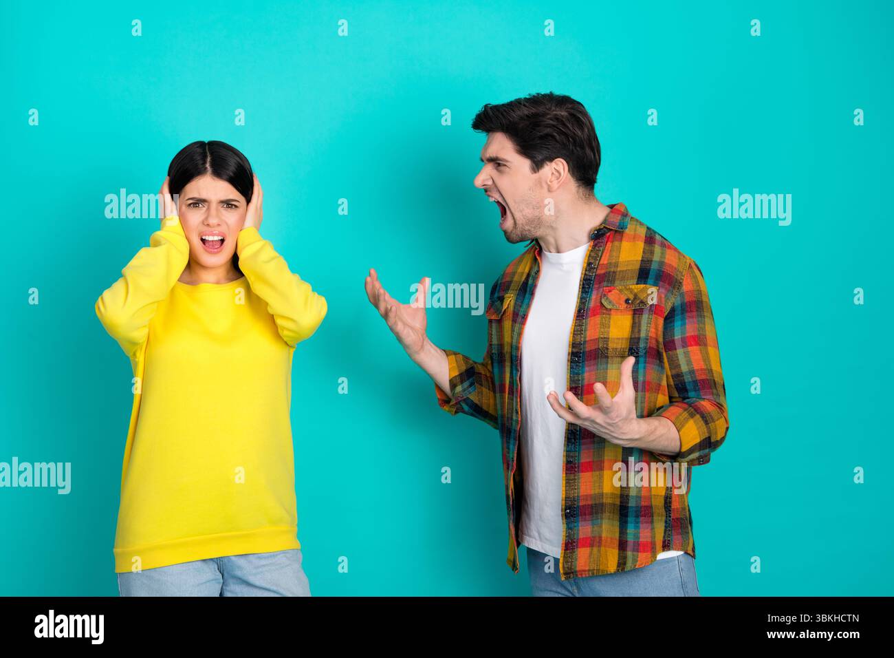 People expressing anger together hi-res stock photography and images ...