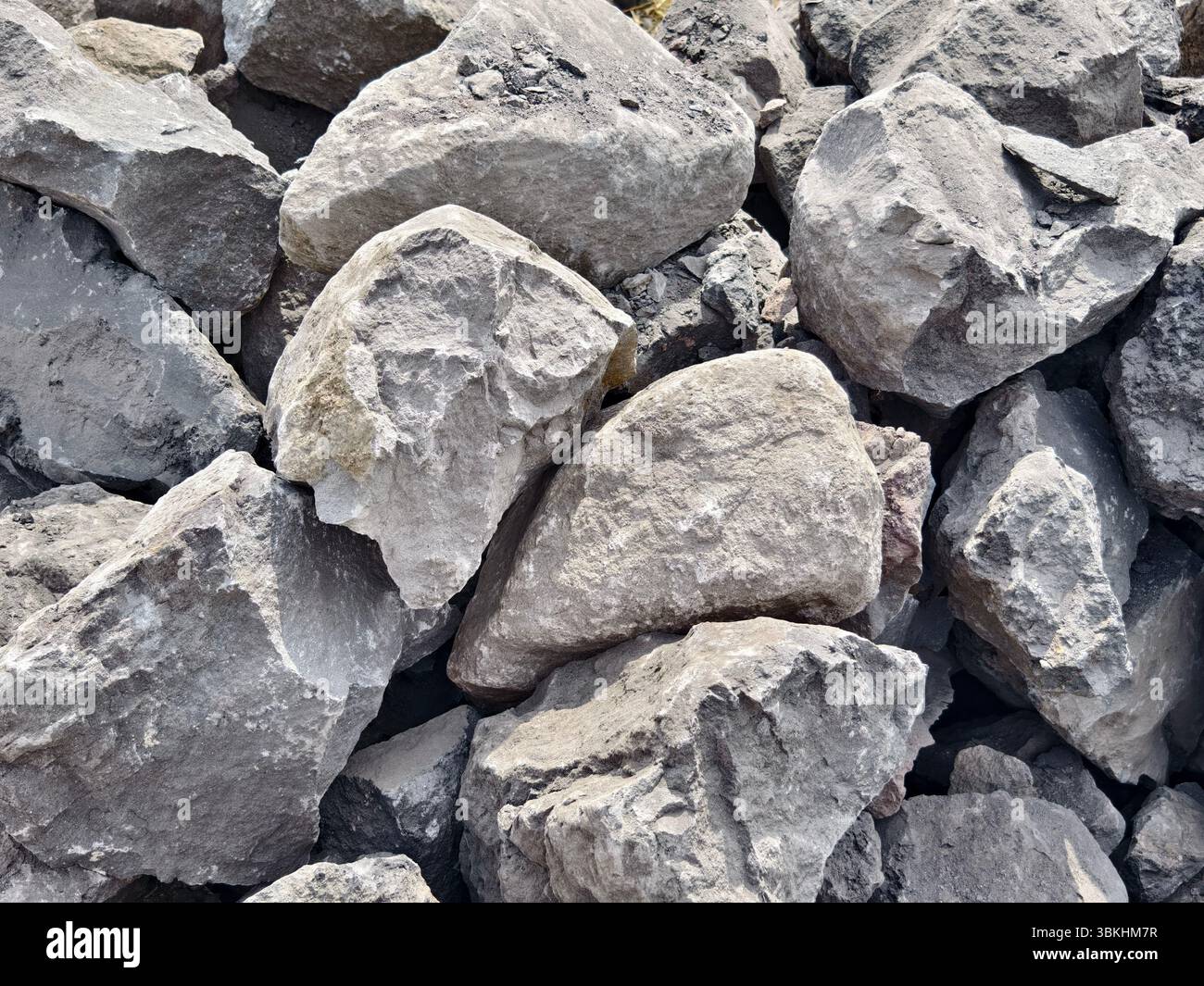Pile large rock hi-res stock photography and images - Alamy