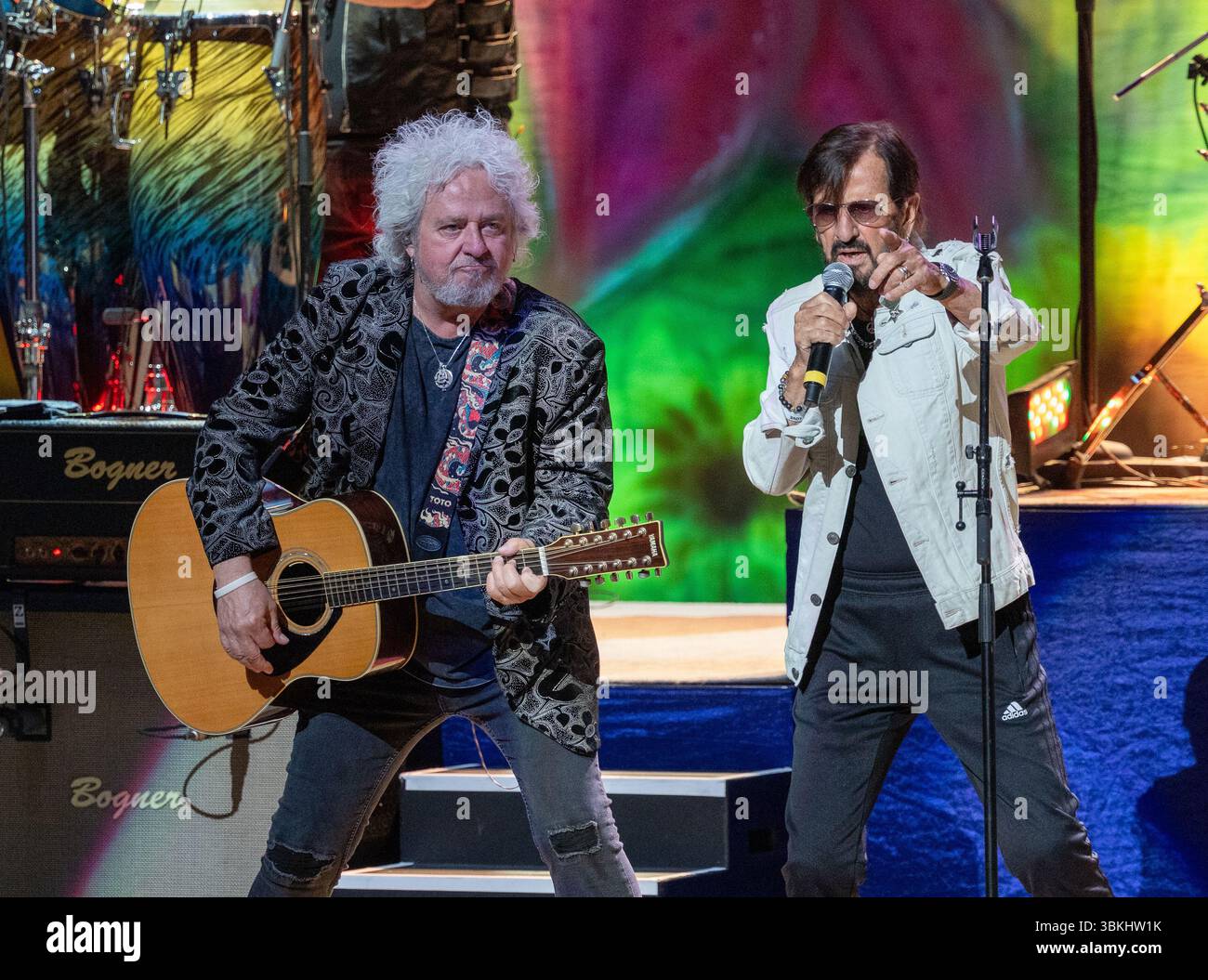 HOLLYWOOD, FL-JUNE 20: Steve Luthaker (L) performs with Ringo Starr and ...