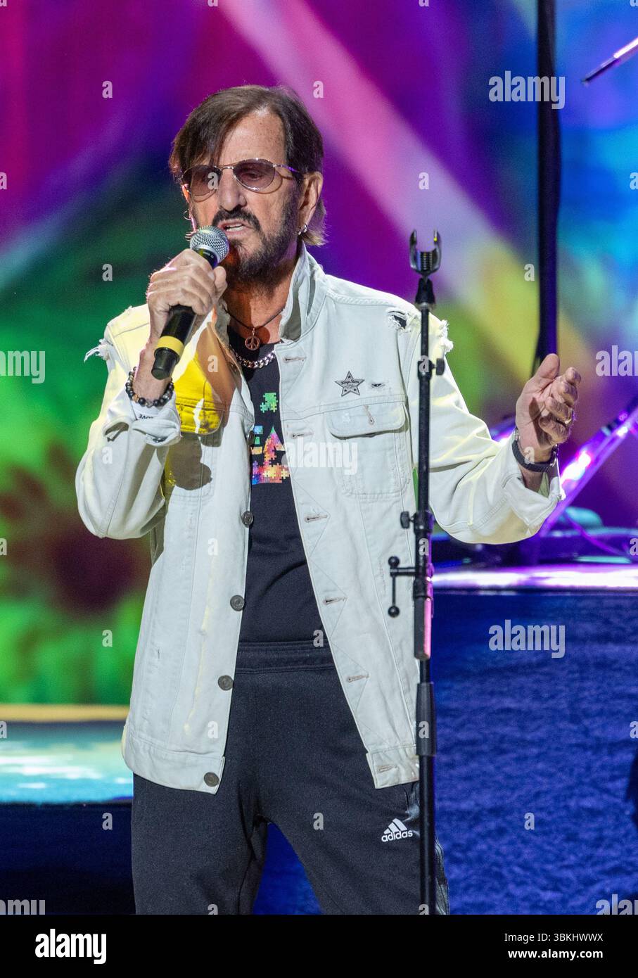 HOLLYWOOD, FL-JUNE 20: Ringo Starr performs with his All Star Band at ...