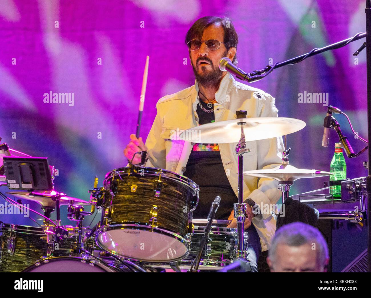 HOLLYWOOD, FL-JUNE 20: Ringo Starr performs with his All Star Band at ...