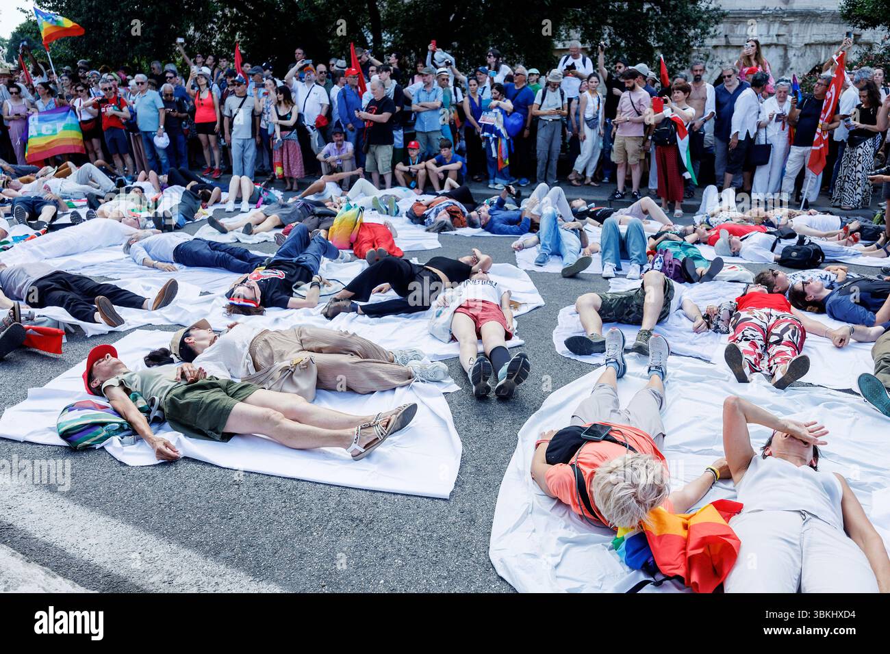 Roma, Italia. 21st June, 2025. La manifestazione contro la guerra e il ...