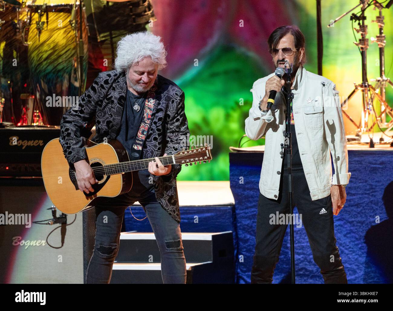 HOLLYWOOD, FL-JUNE 20: Steve Luthaker (L) performs with Ringo Starr and ...