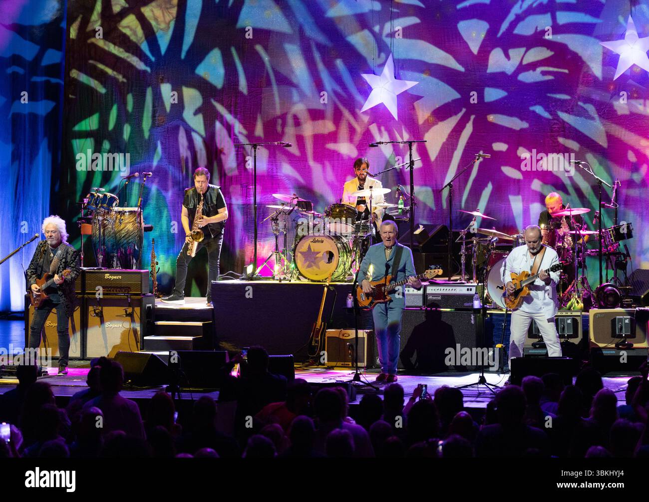 HOLLYWOOD, FL-JUNE 20: (L-R) Steve Luthaker, Warren Ham, Ringo Starr ...