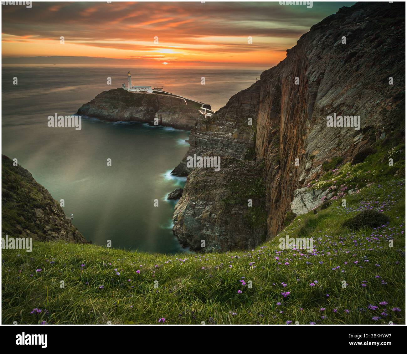 Stunning sunset over waters hi-res stock photography and images - Alamy