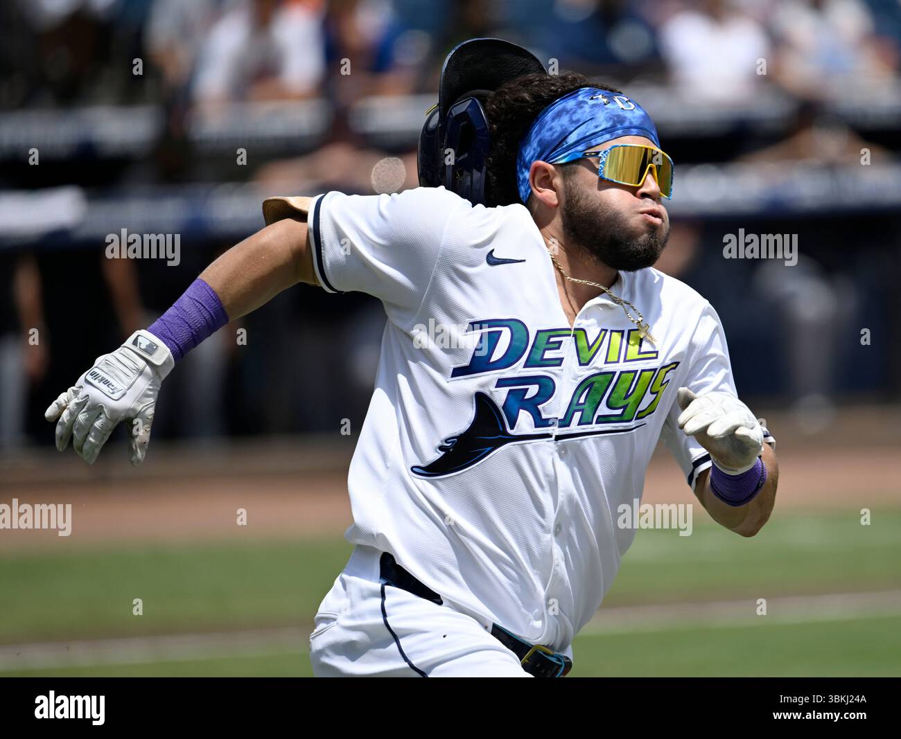 Tampa Bay Rays' Jonathan Aranda runs during his double to right field ...