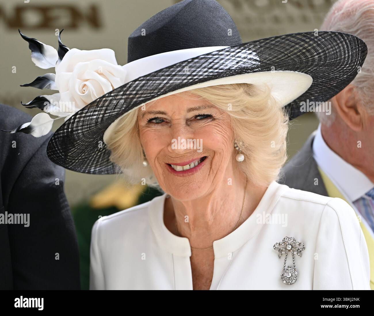 Ascot Racecourse, Berkshire, UK. 21st June, 2025. Royal Ascot Horse Racing, Day 5; HRH Queen ...