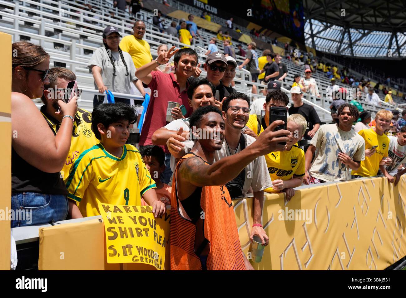 Mamelodi Sundowns' Lucas Ribeiro Costa (10) poses for a selfie with ...