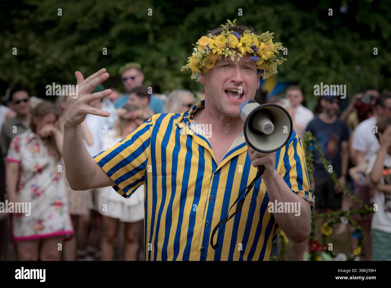 London, UK. 21st June, 2025. Swedish Midsummer is celebrated in Hyde ...
