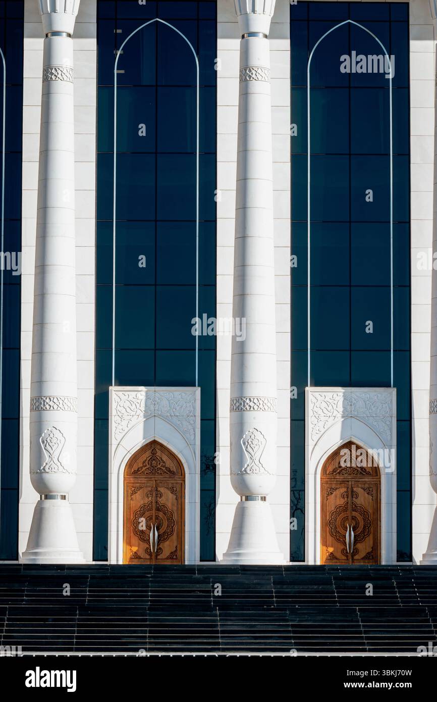 Uzbekistan government building hi-res stock photography and images - Alamy