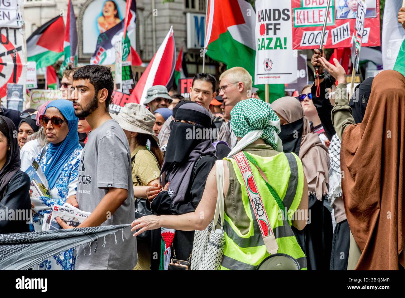 London, UK. 21st June 2025. Large protests organised by the Palestine ...