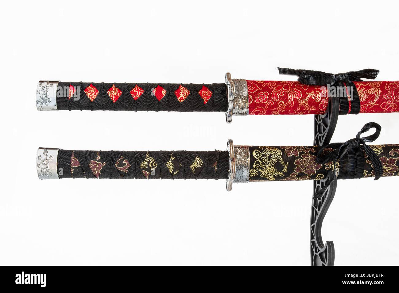 Traditional Japanese samurai katana Stock Photo - Alamy