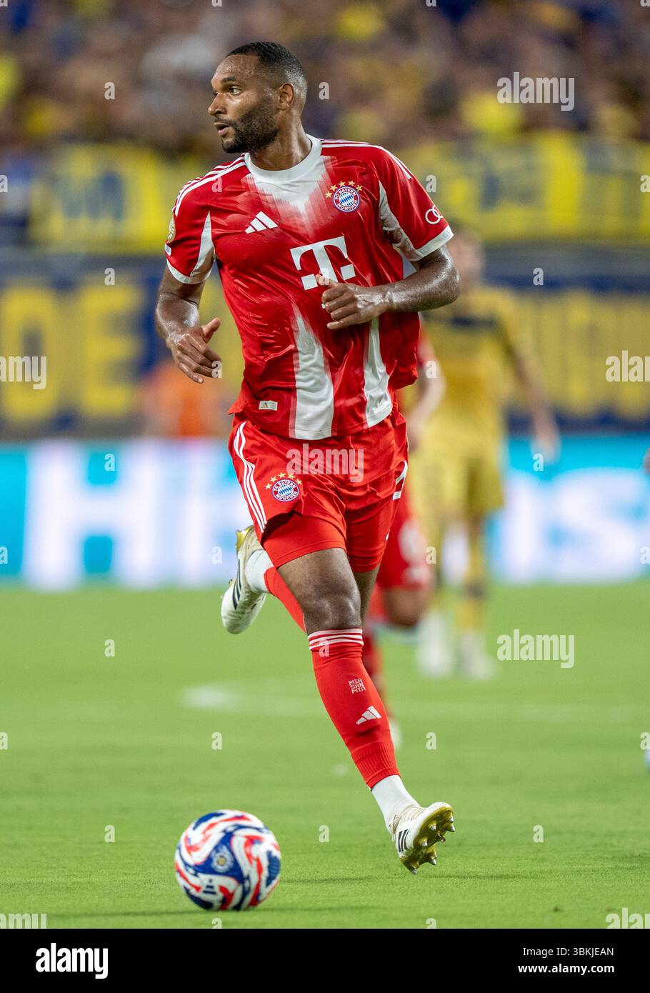 Jonathan Tah (FC Bayern Muenchen, #4) FIFA Club World Cup: FC Bayern ...