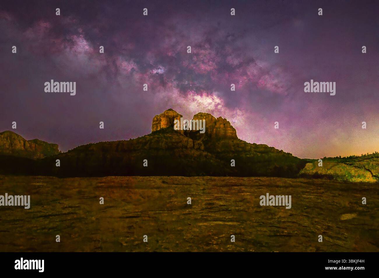 Sedona cathedral rock milky way hi-res stock photography and images - Alamy