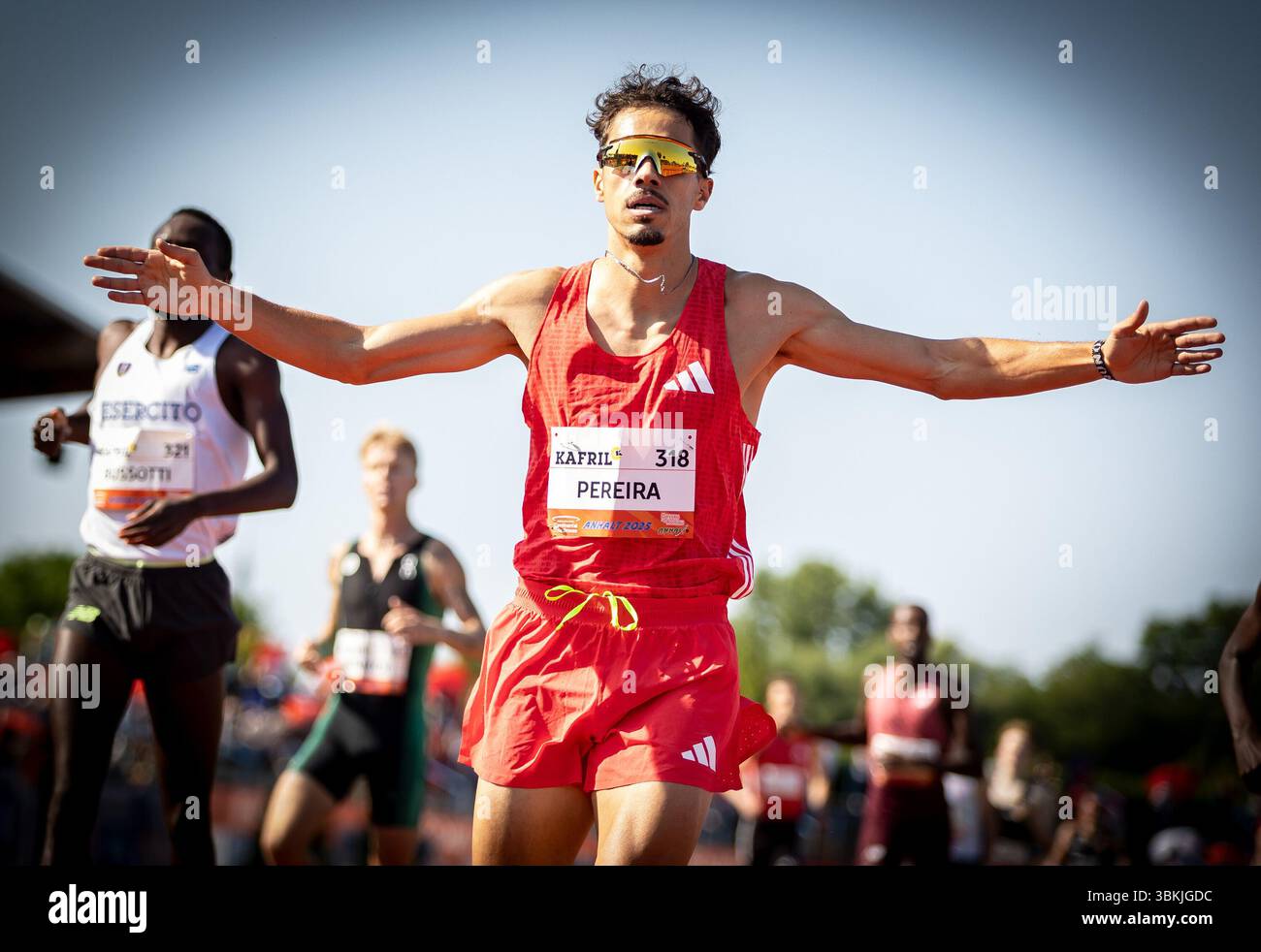 Zieljubel: Nuno Pereira (POR/Portugal) gewinnt die 1500m der M?nner; 27 ...