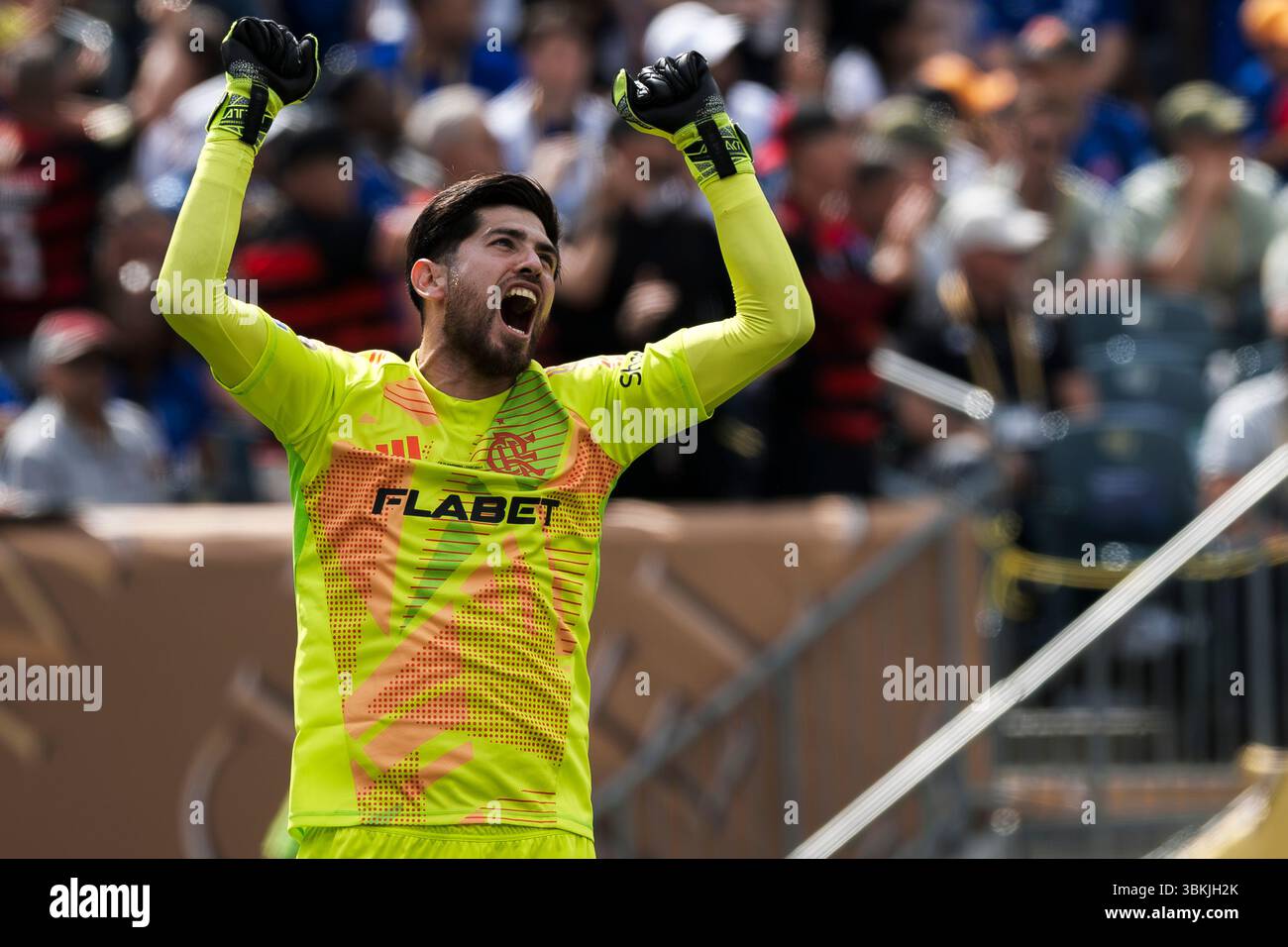 Agustin Rossi of CR Flamengo celebrates during the FIFA Club World Cup ...