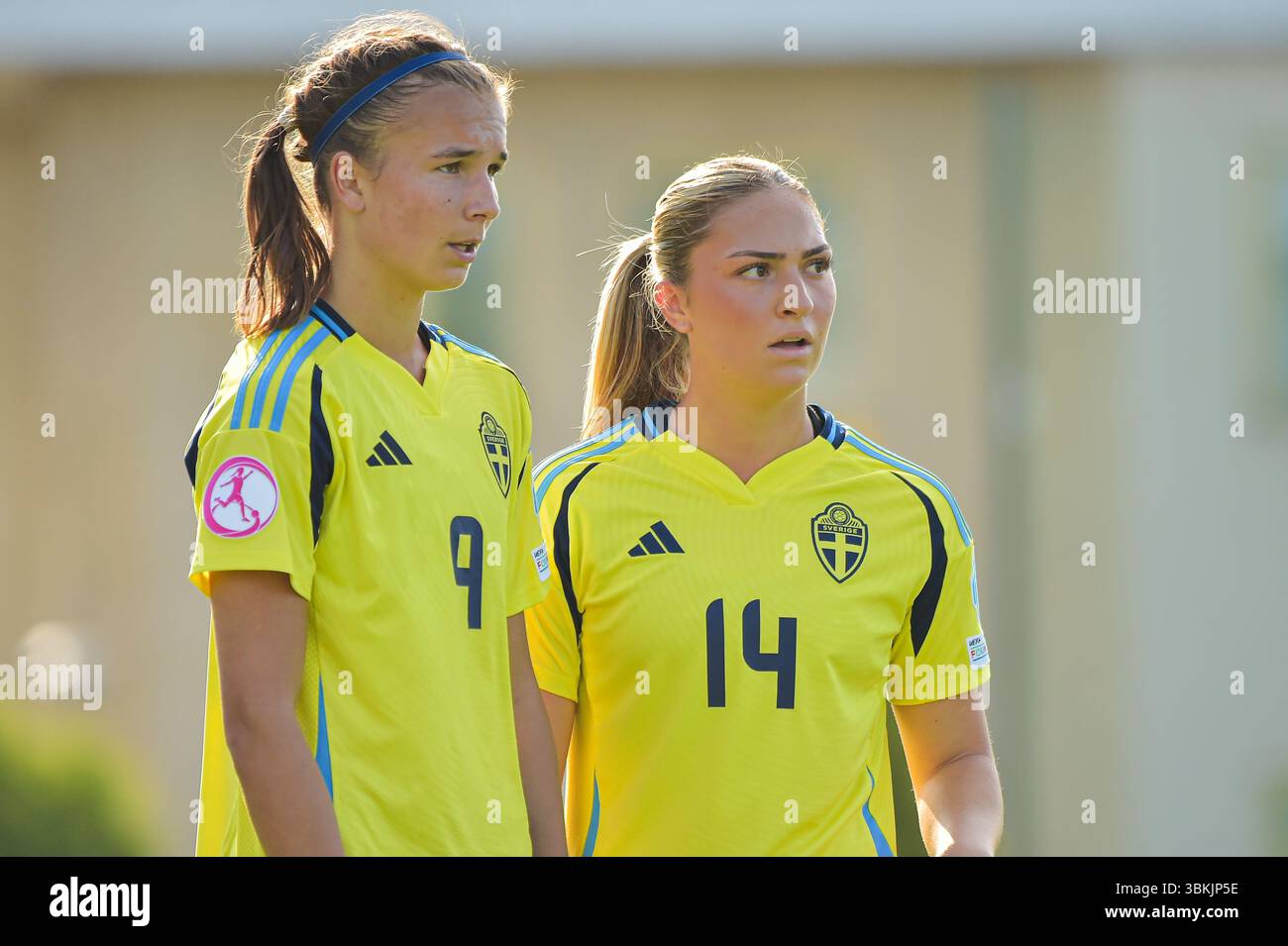 Tarnobrzeg, Poland. 21th June, 2025. Erica Persson Welin (9), Olivia ...