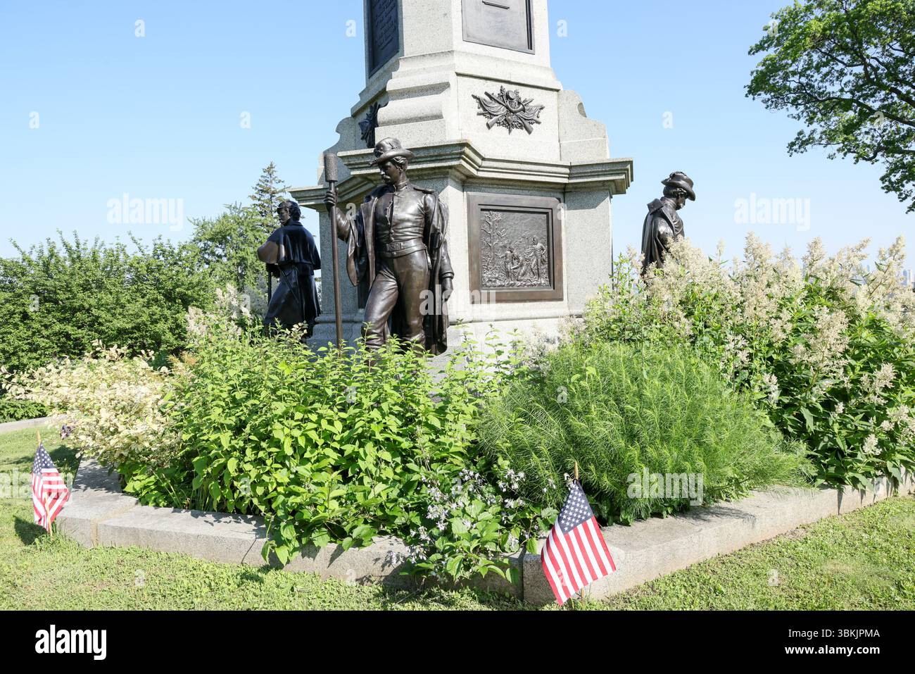 Civil War Soldier's Monument on Battle Hill at Green-Wood Cemetery ...
