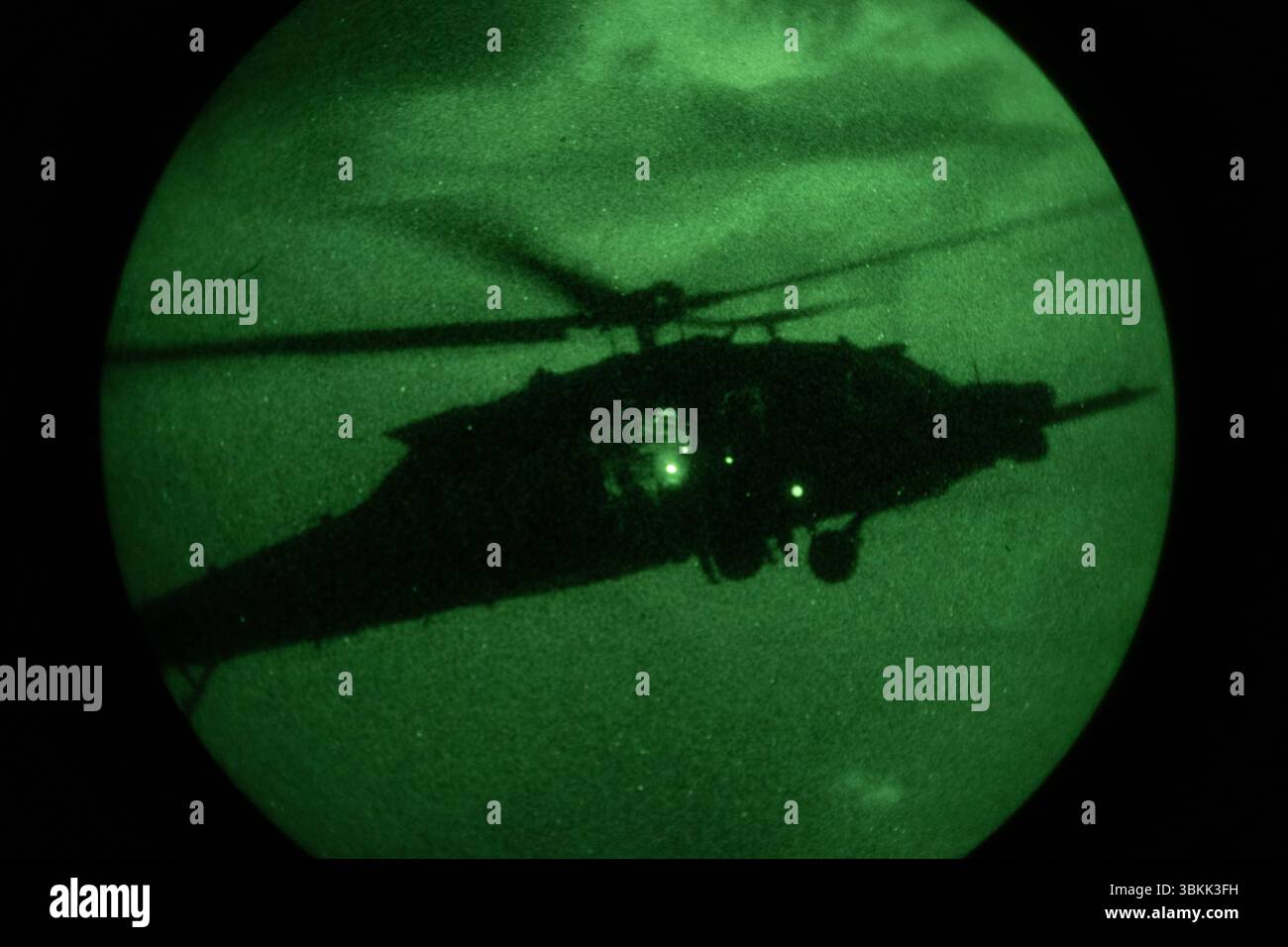 A U.S. Army Sikorsky UH-60 Black Hawk with 160th Special Operations ...