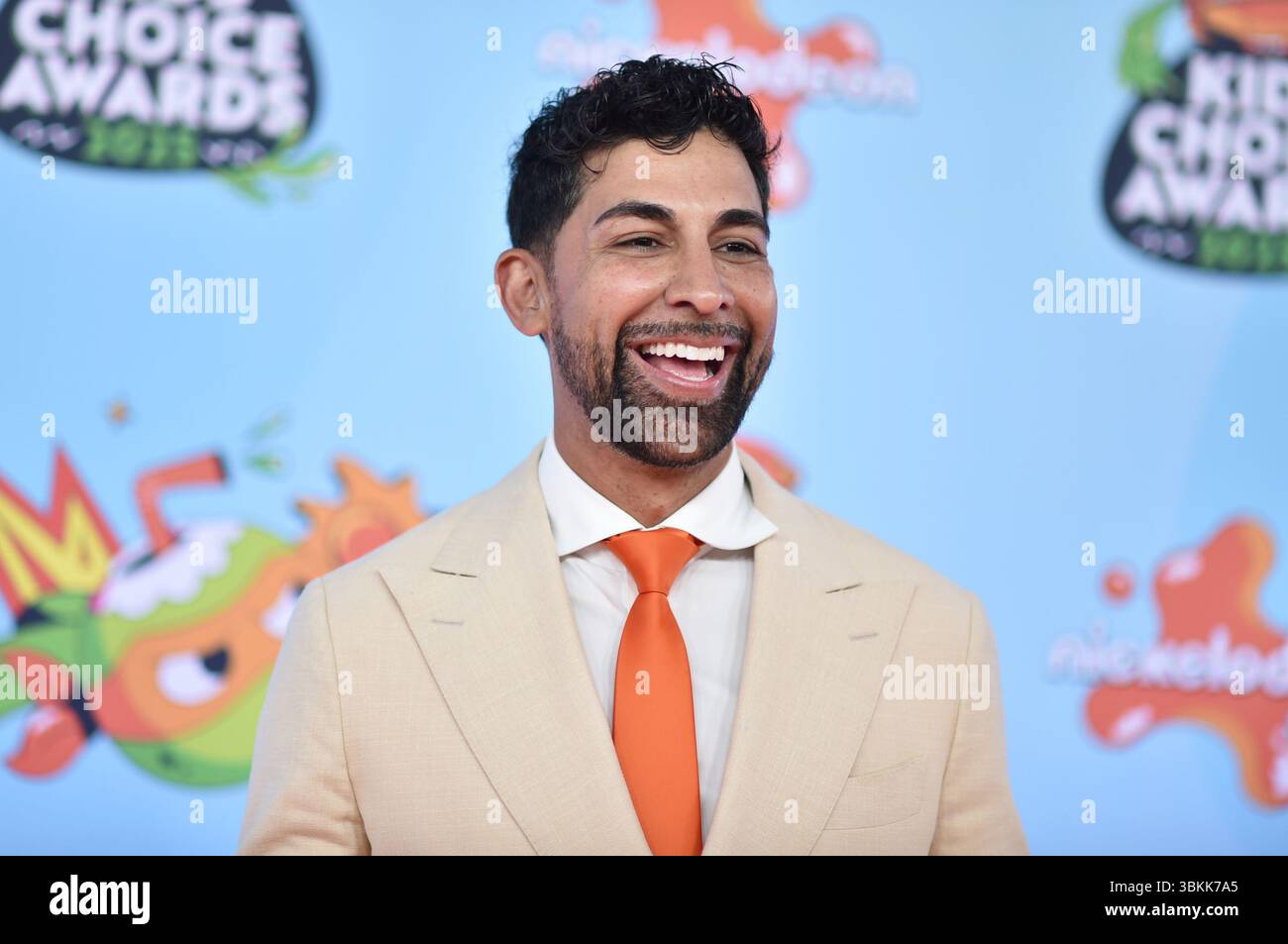 Dhar Mann arrives at the Nickelodeon Kids' Choice Awards on Saturday ...