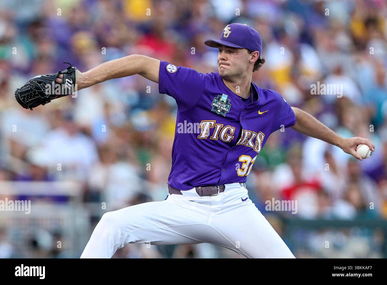 June 21, 2025: LSU's Kade Anderson (32) delivers a pitch during Game 1 ...