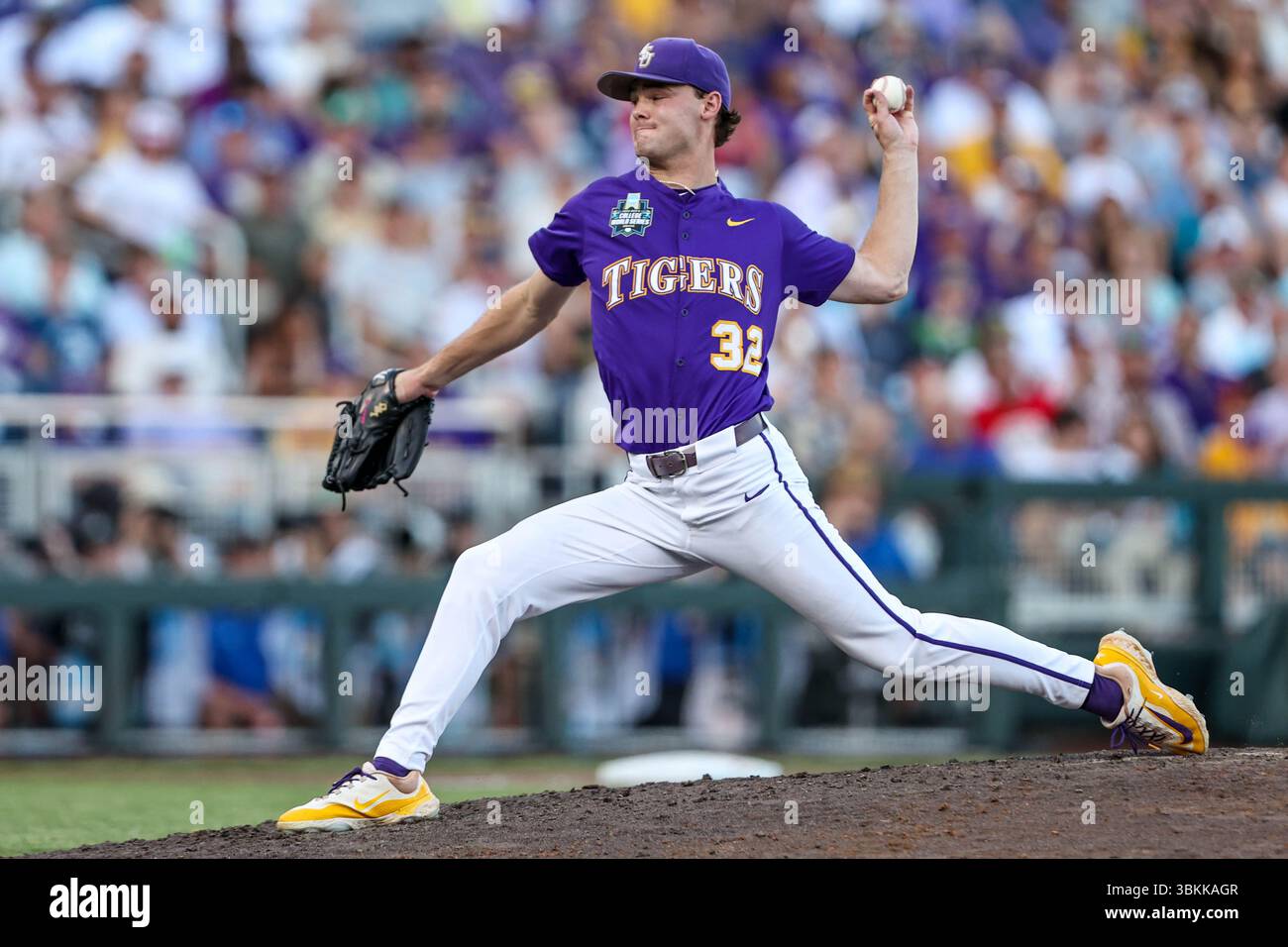 Omaha, NE, USA. 21st June, 2025. LSU's Kade Anderson (32) delivers a ...