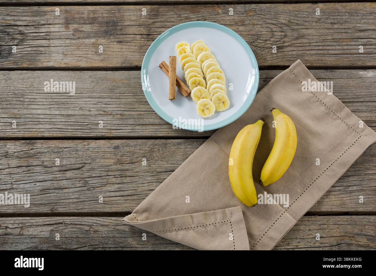 Plate banana hi-res stock photography and images - Alamy