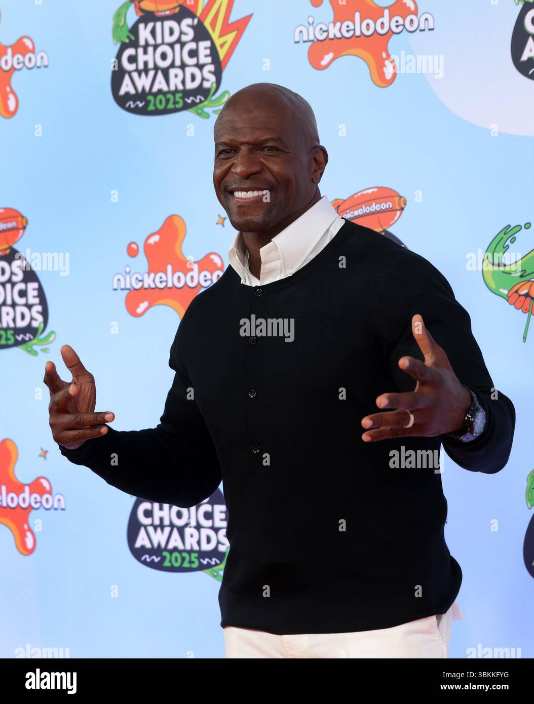 Terry Crews attends the 2025 Nickelodeon's Kids' Choice Awards at ...