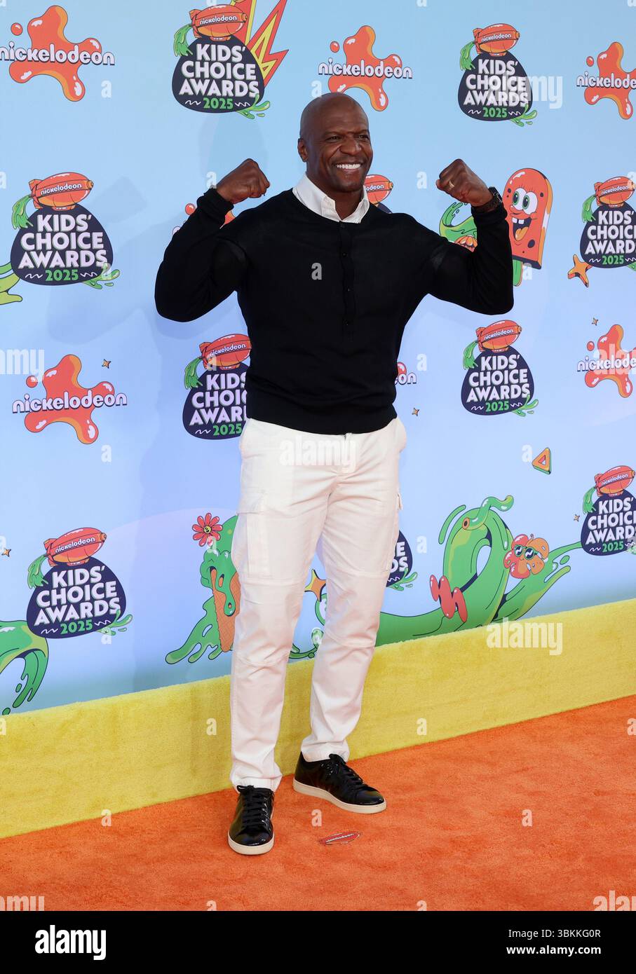 Terry Crews attends the 2025 Nickelodeon's Kids' Choice Awards at ...