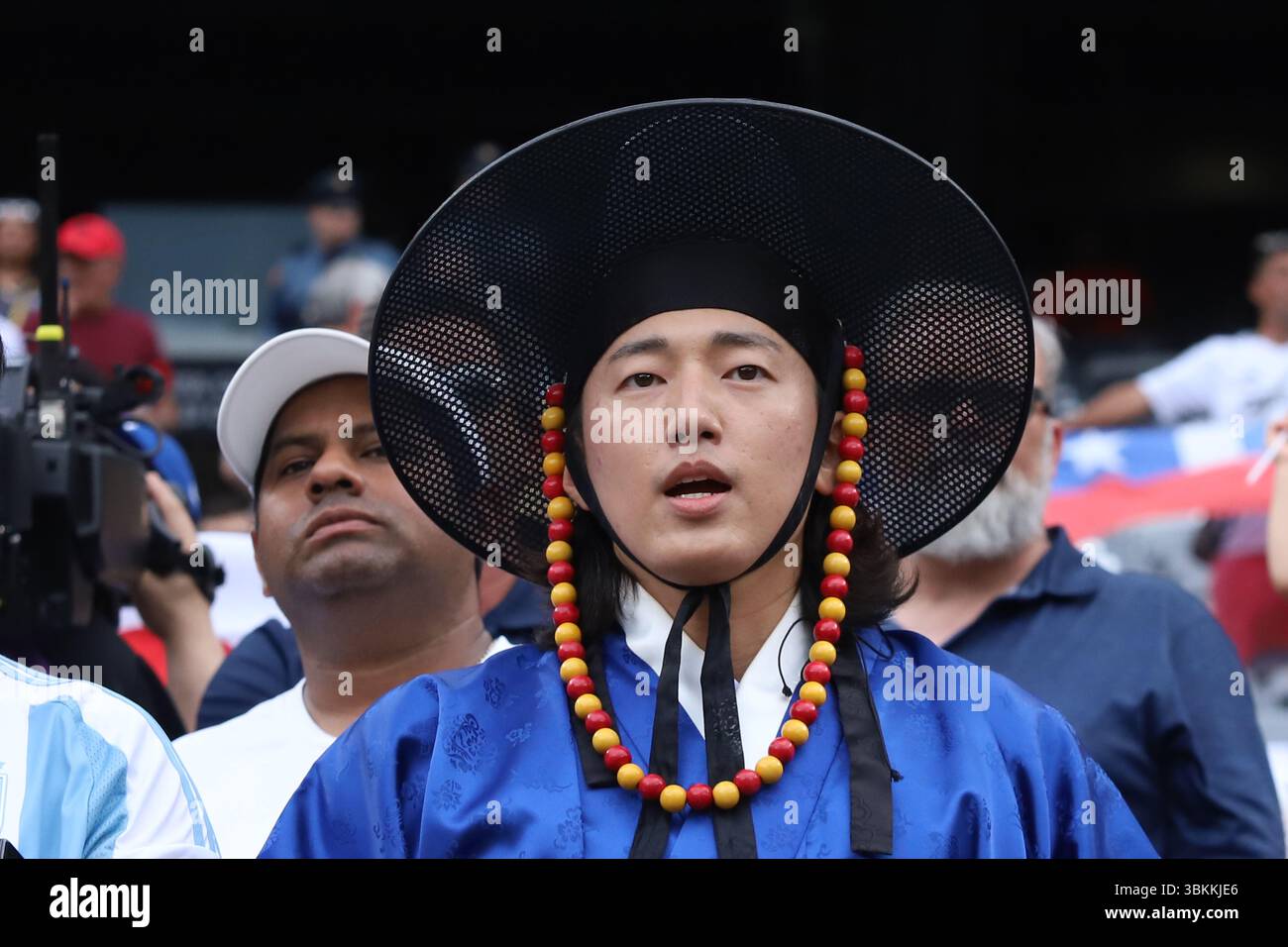 East Rutherford, United States. 21st June, 2025. Ulsan Hyundai fan ...