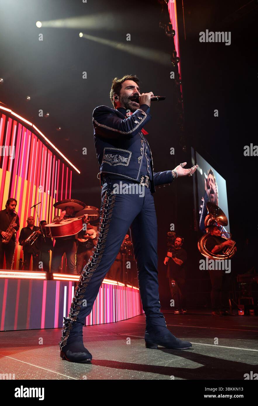 MIAMI, FL - JUNE 21: Alejandro Fernandez performs during Alejandro ...