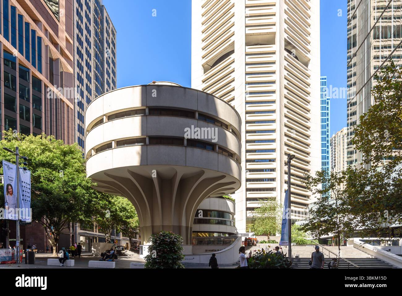 The modernist Commercial Travellers' Association building / MLC Centre ...