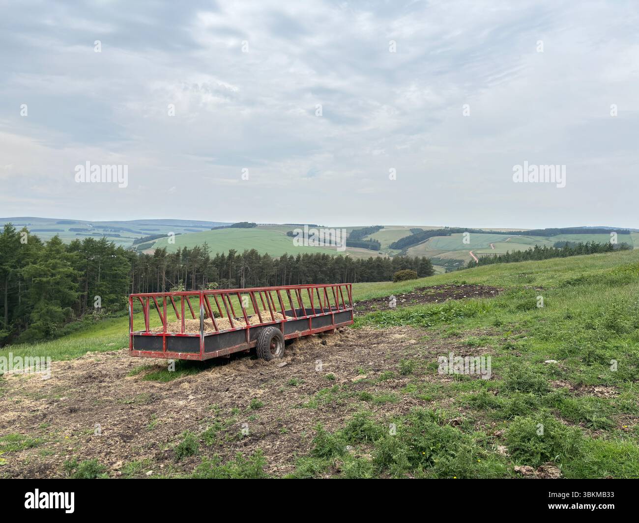 Borders a field of hay hi-res stock photography and images - Alamy