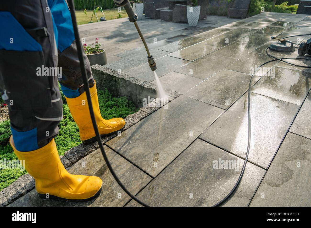 Thorough worker hi-res stock photography and images - Alamy