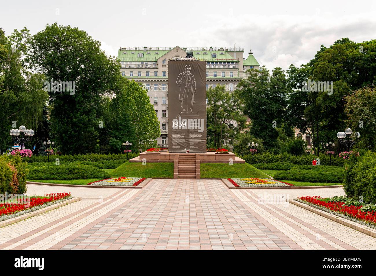Packed & Protected Statue. Statue and Monument of Teras Shevchenko by ...