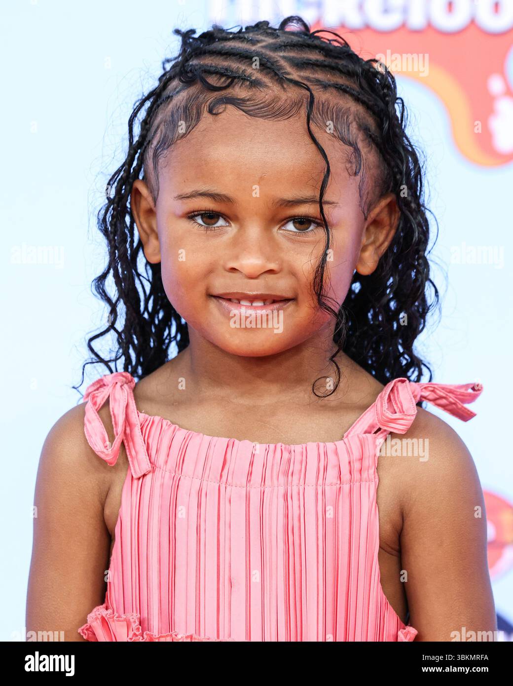 SANTA MONICA, LOS ANGELES, CALIFORNIA, USA - JUNE 21: Hazel Monet arrives at the 2025 ...