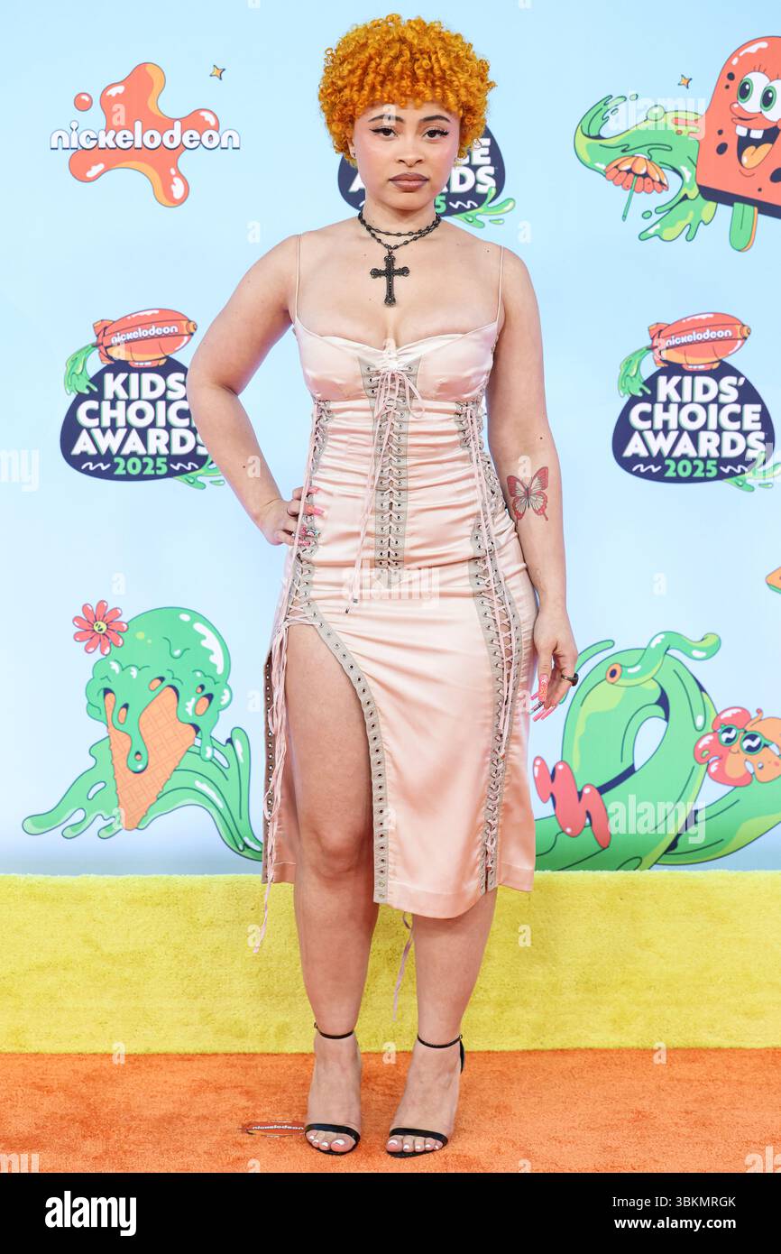 SANTA MONICA, LOS ANGELES, CALIFORNIA, USA - JUNE 21: American rapper ...