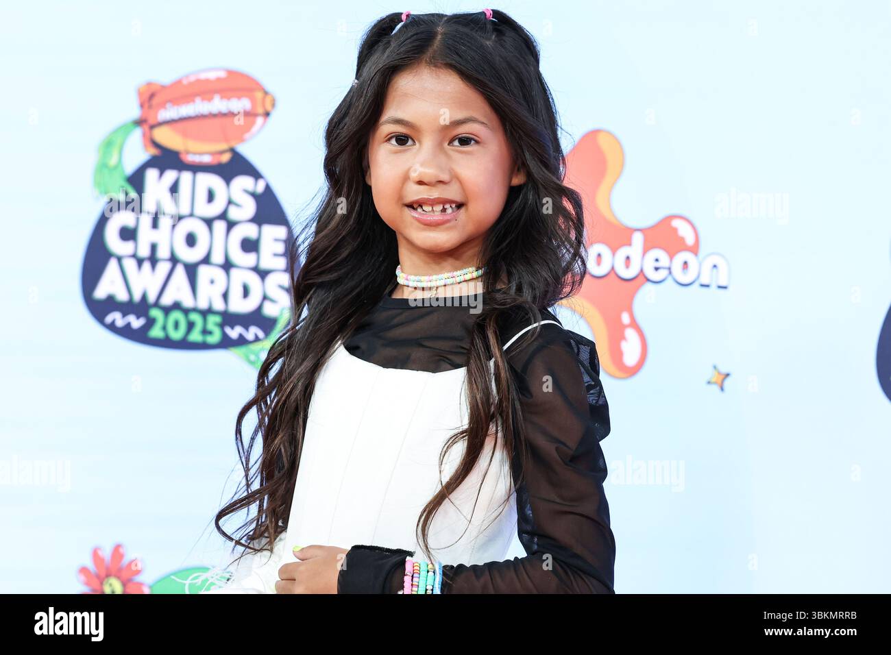 SANTA MONICA, LOS ANGELES, CALIFORNIA, USA - JUNE 21: Hawaiian child ...