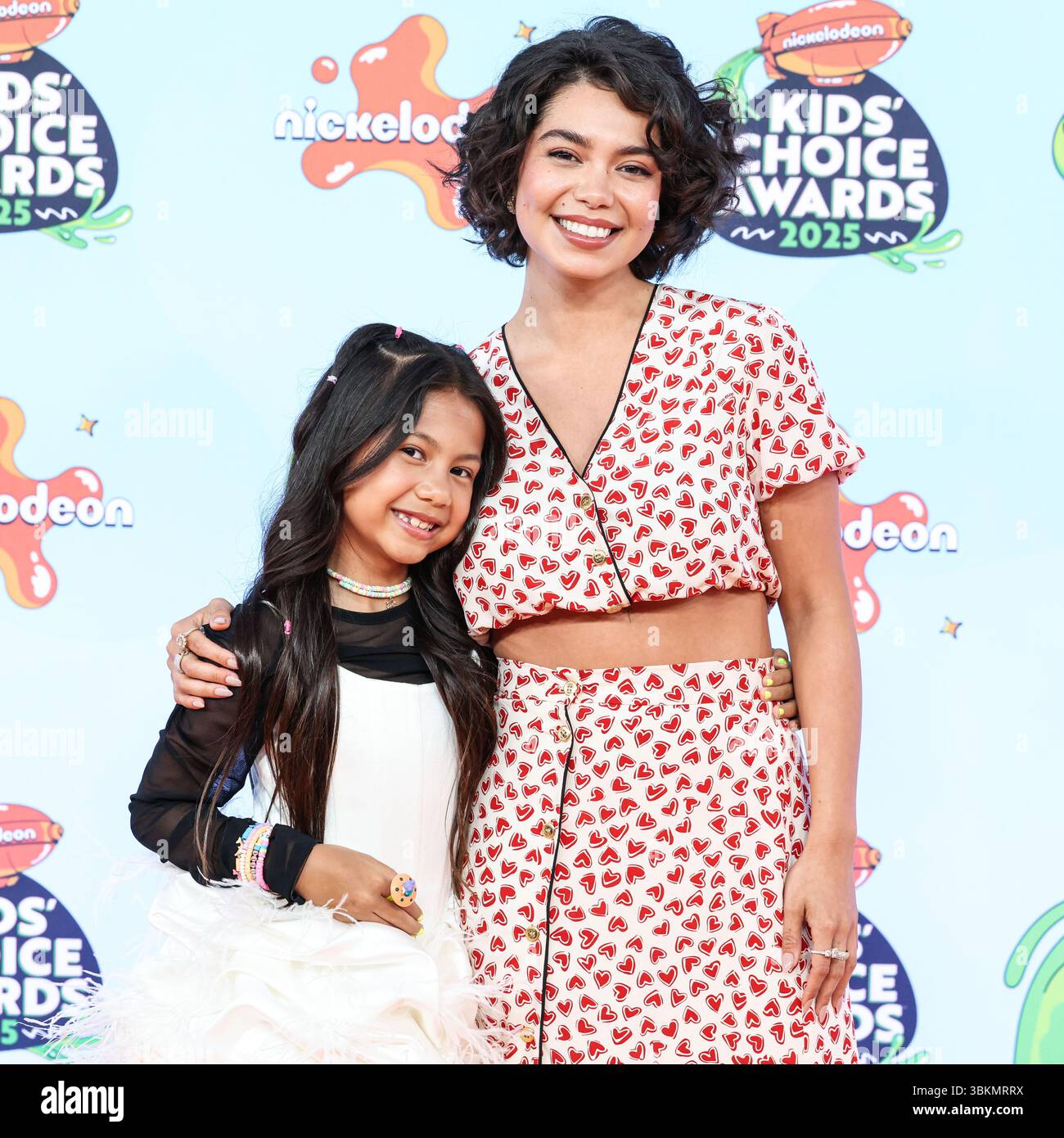 SANTA MONICA, LOS ANGELES, CALIFORNIA, USA - JUNE 21: Hawaiian child ...