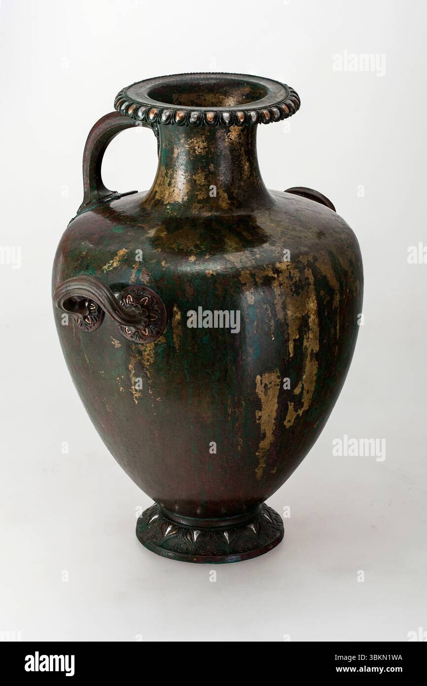 Bronze hydria, The scene on the attaché depicts the abduction of ...