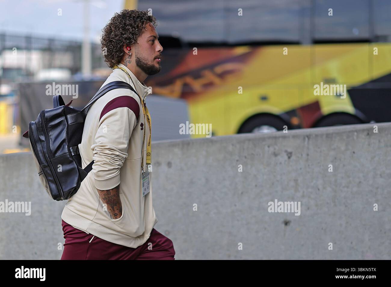 East Rutherford, NJ, USA. 21st June, 2025. Guga of Fluminense arrives ...